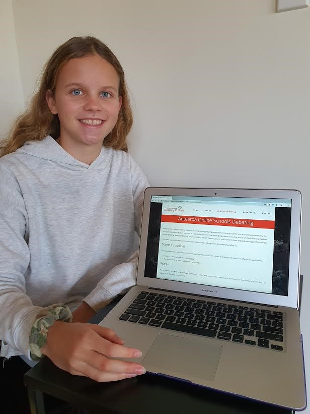 Debaters thrive during lockdown debates | Te Reo o Te Roto
